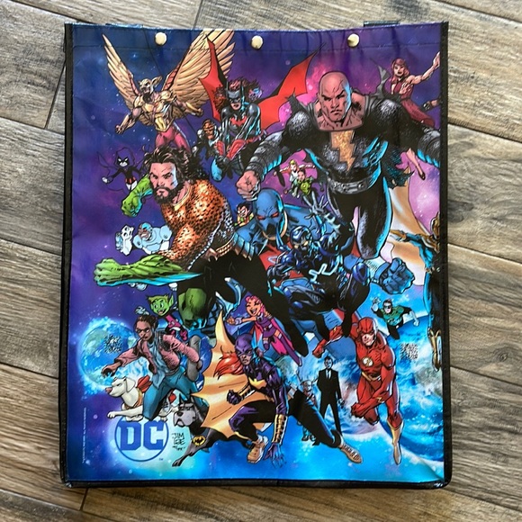 DC Comics | Bags | One 222 Comiccon Bag | Poshmark